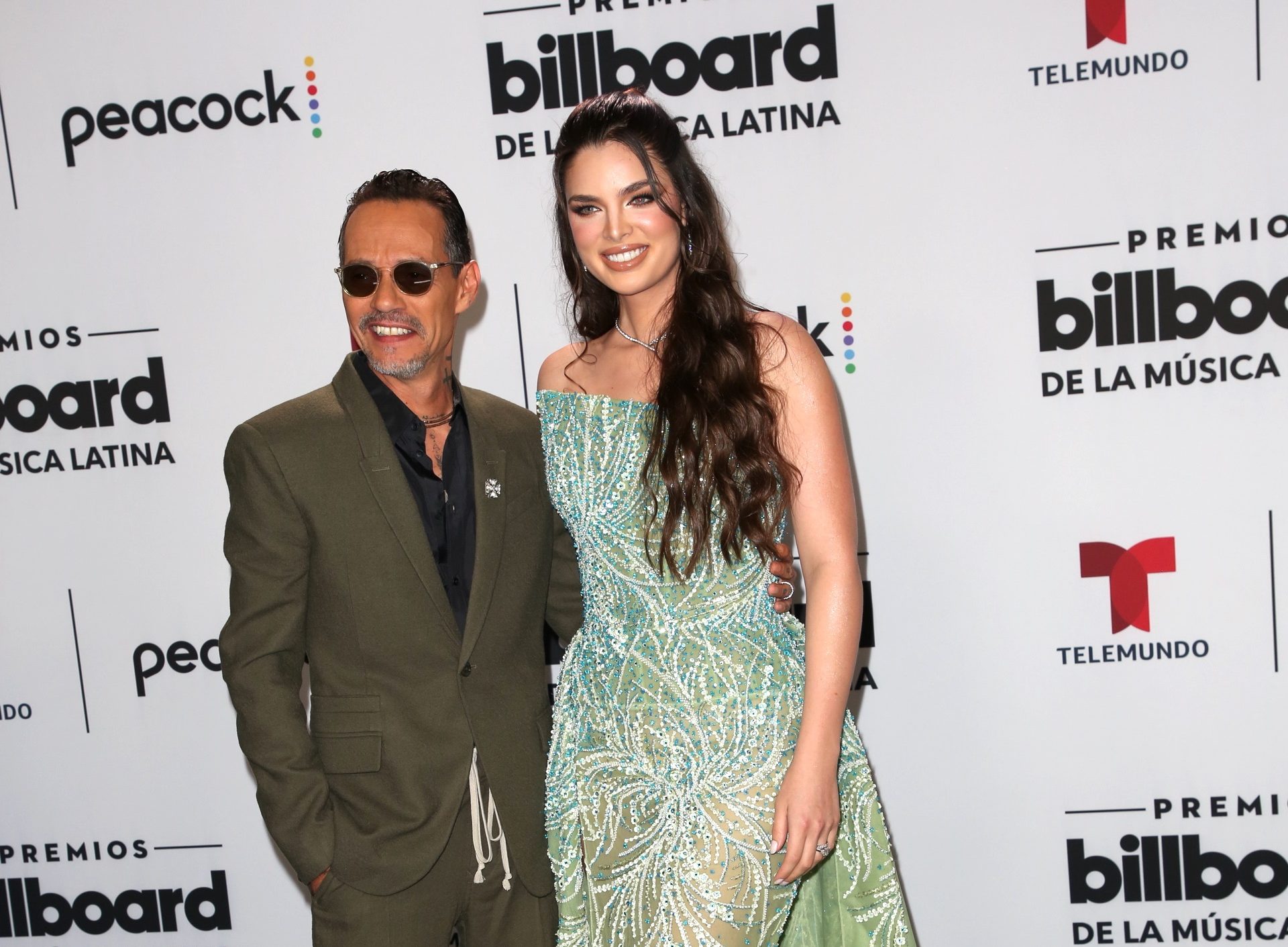 Marc Anthony niega en pleno show que Nadia Ferreira esté con él por el interés económico - El ...