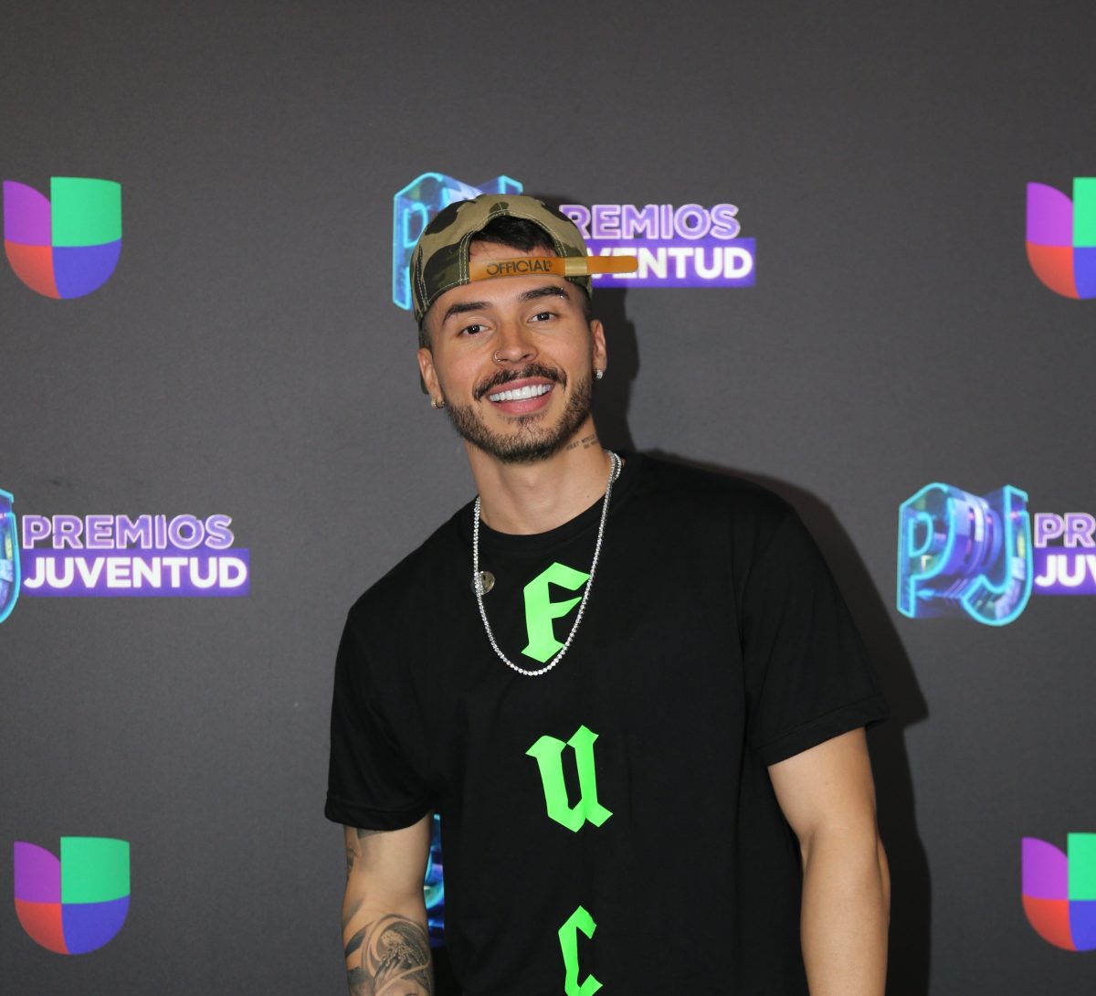 VIDEO: Reykon quedó envuelto en llamas en pleno concierto - El Diario NY