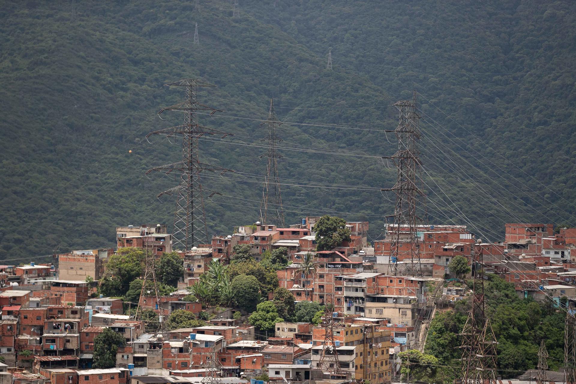 Régimen de Maduro dice que apagón masivo en Venezuela fue por un ...