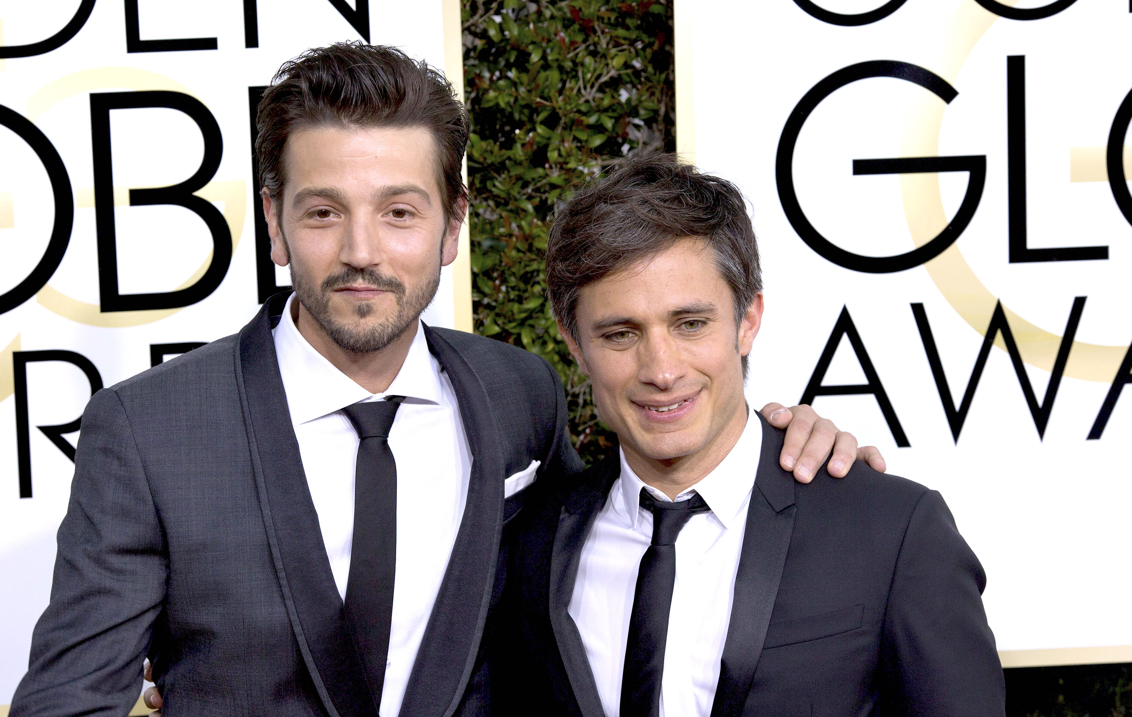 Gael García Bernal y Diego Luna se reencuentran en la serie “La Máquina ...