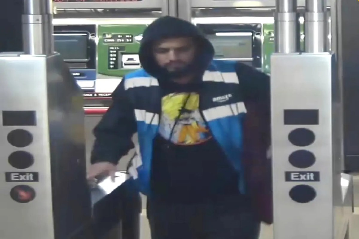 NYPD publica foto de sujeto que apuñaló en el ojo a víctima en el metro ...