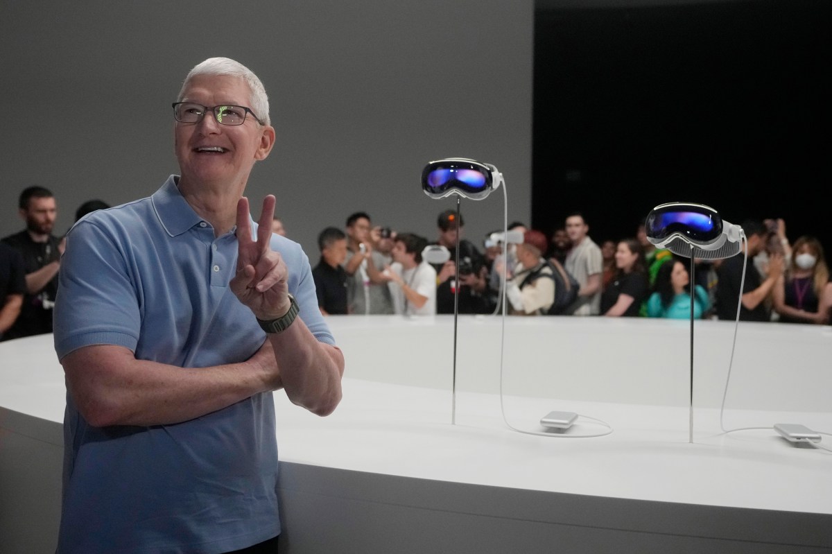 Tim Cook revela la verdad sobre las ventas del Apple Vision Pro - El ...