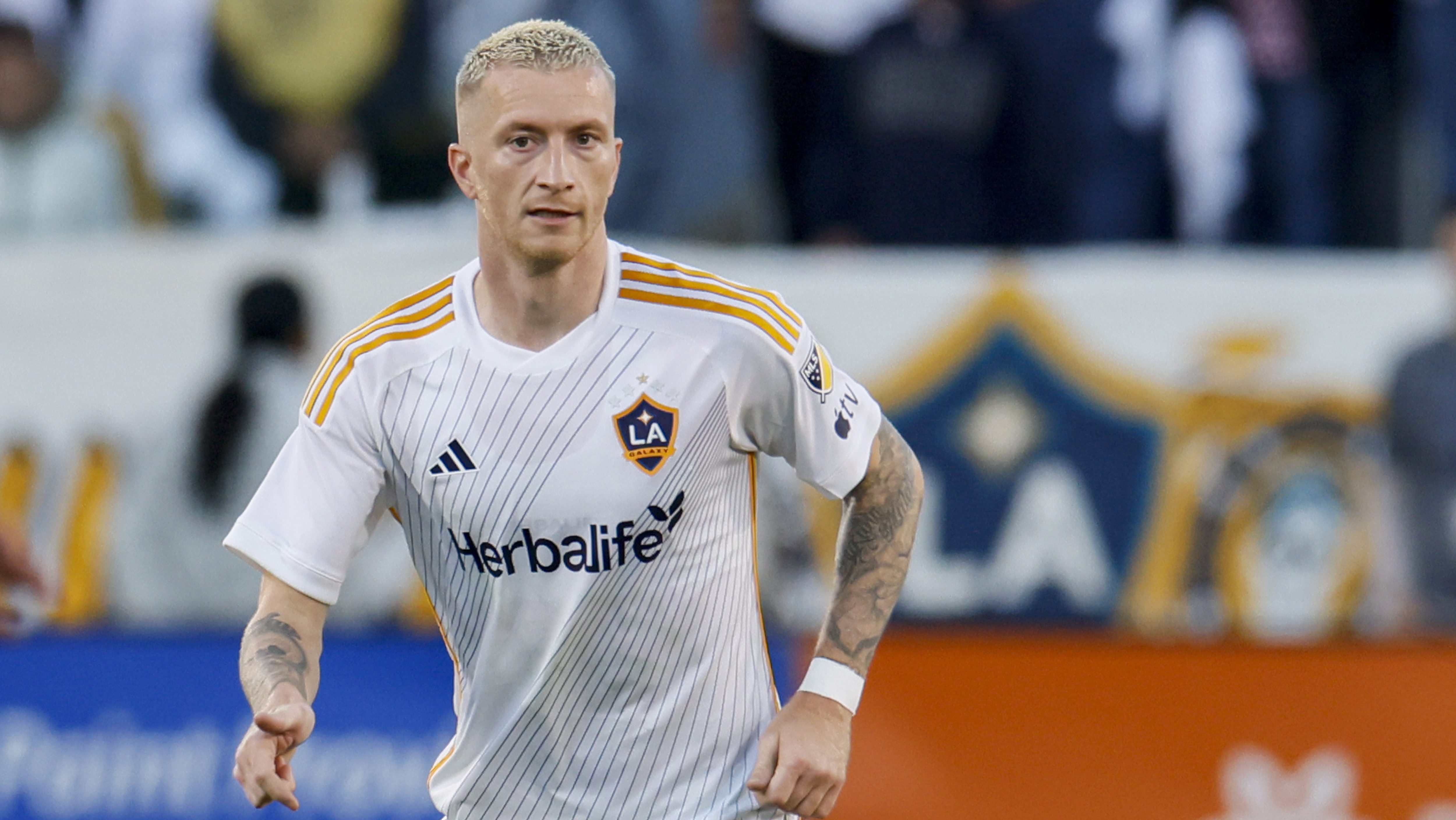 Marco Reus levantó su primer trofeo liguero en su carrera futbolística ...