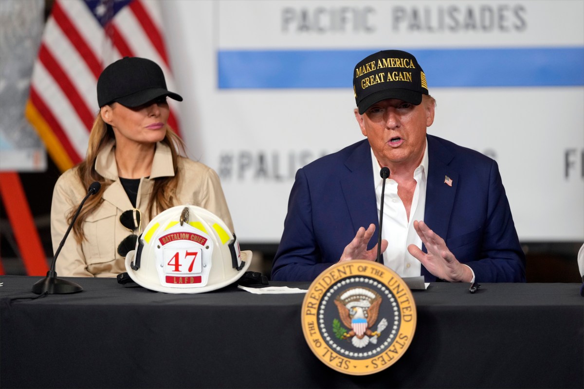 Trump amenaza con eliminar FEMA por su "desastrosa" respuesta ante ...
