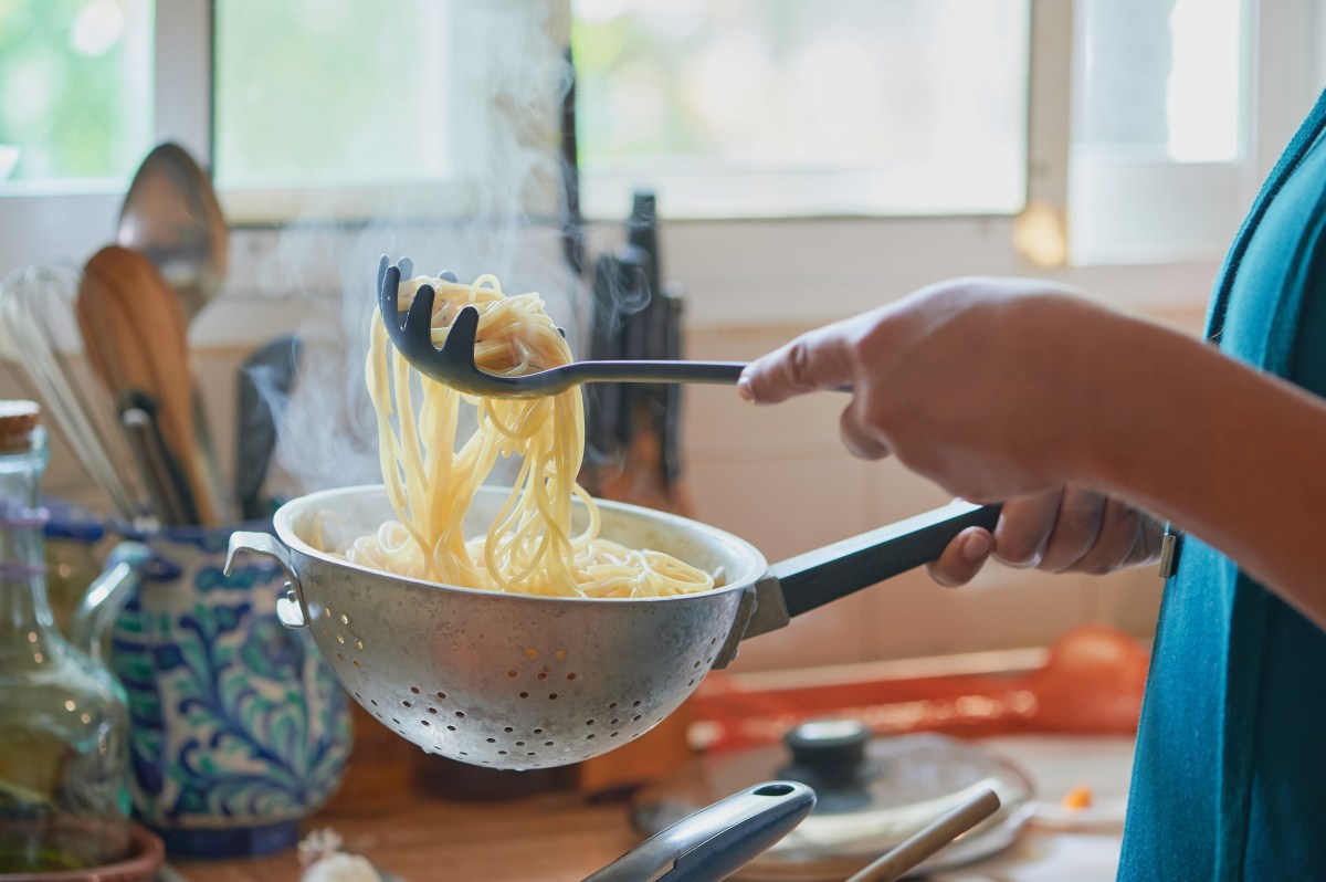 Cómo saber si la pasta está lista: el truco definitivo para cocinar al ...