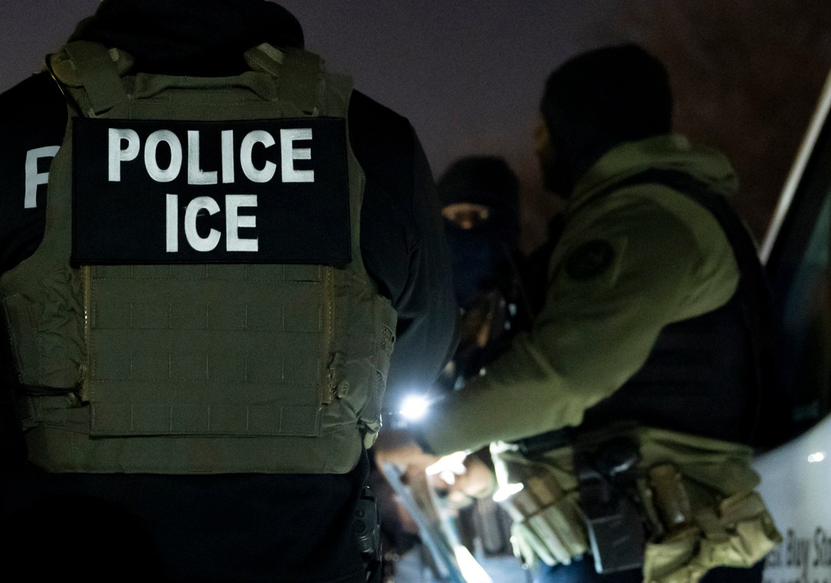 Latino con ciudadanía estadounidense votó por Trump y se arrepiente ...