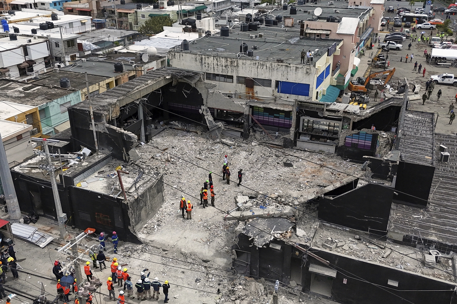 Imágenes de dron revelan cómo estaba el techo de Jet Set meses antes de ...