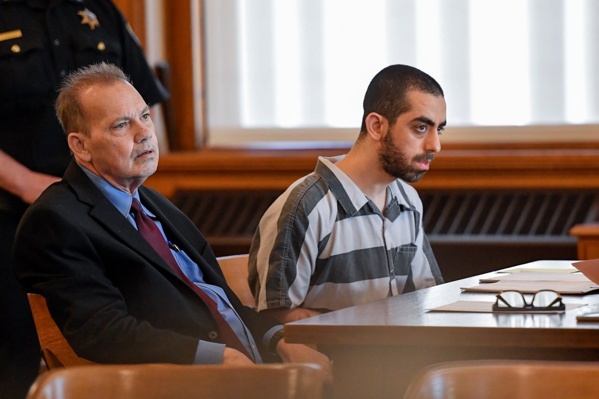 Atacante de Salman Rushdie, recibe la pena máxima por intento de ...