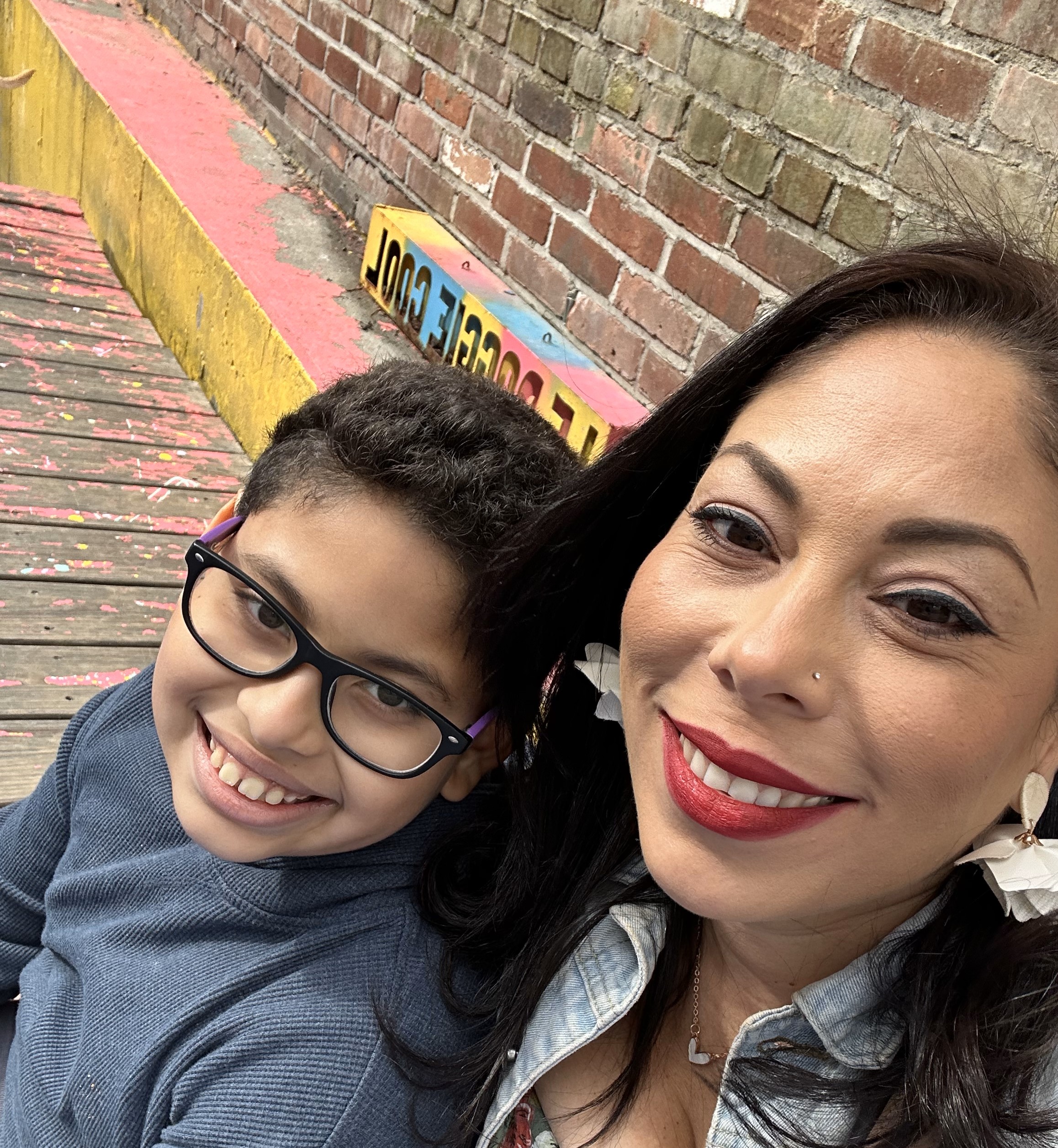 Madres neoyorquinas crían a sus hijos mucho más alertas ante el "enemigo adictivo" de las redes ...