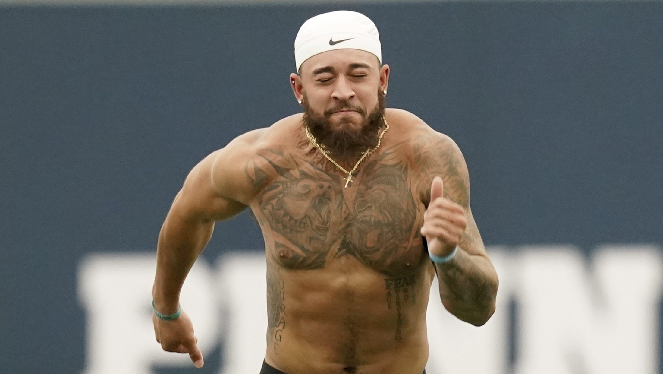 Julian Fleming, receptor de Pensilvania, en grave estado tras accidente ...