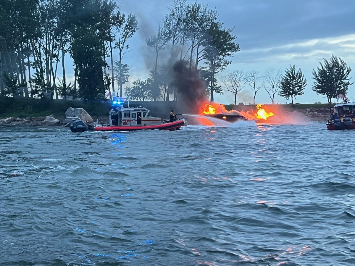 Explosión de barco en Long Island Sound deja tres heridos y 19 más ...