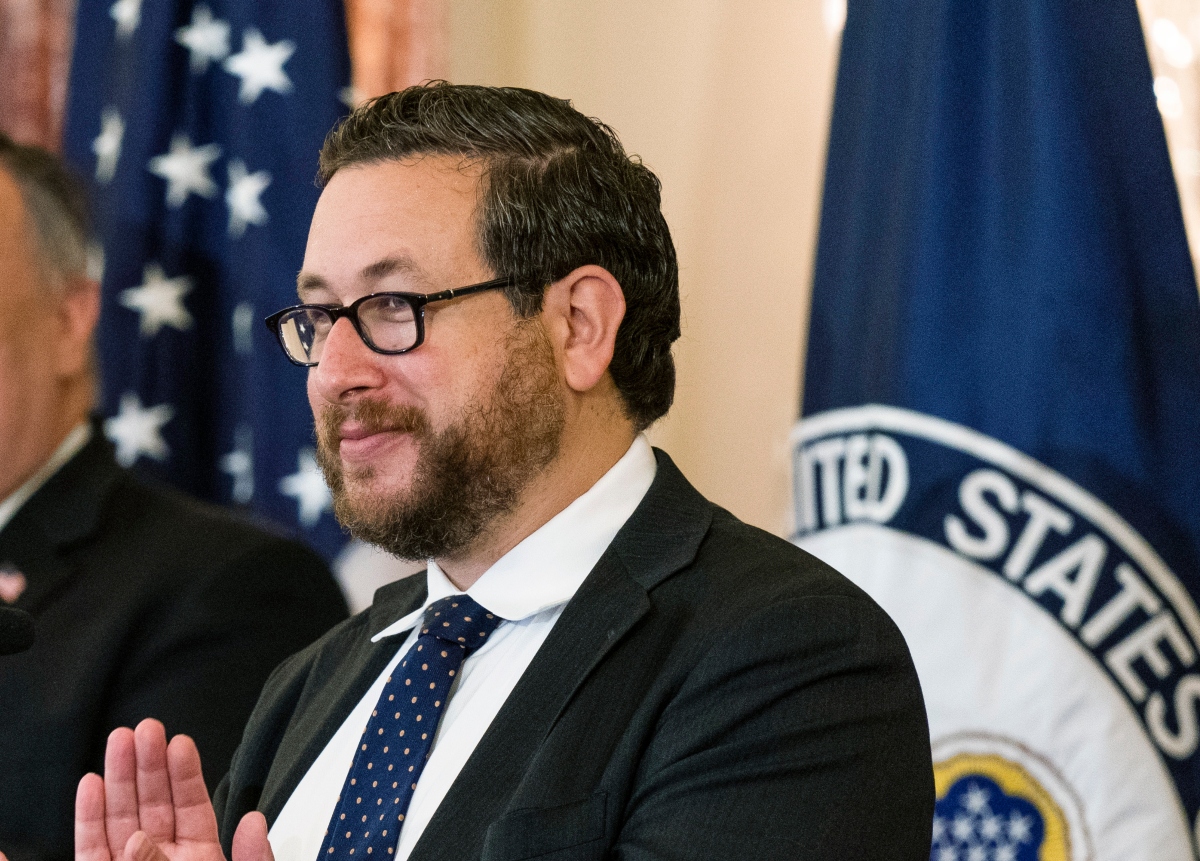 USCIS advierte que endurecerá examen de ciudadanía, retomando cambios ...