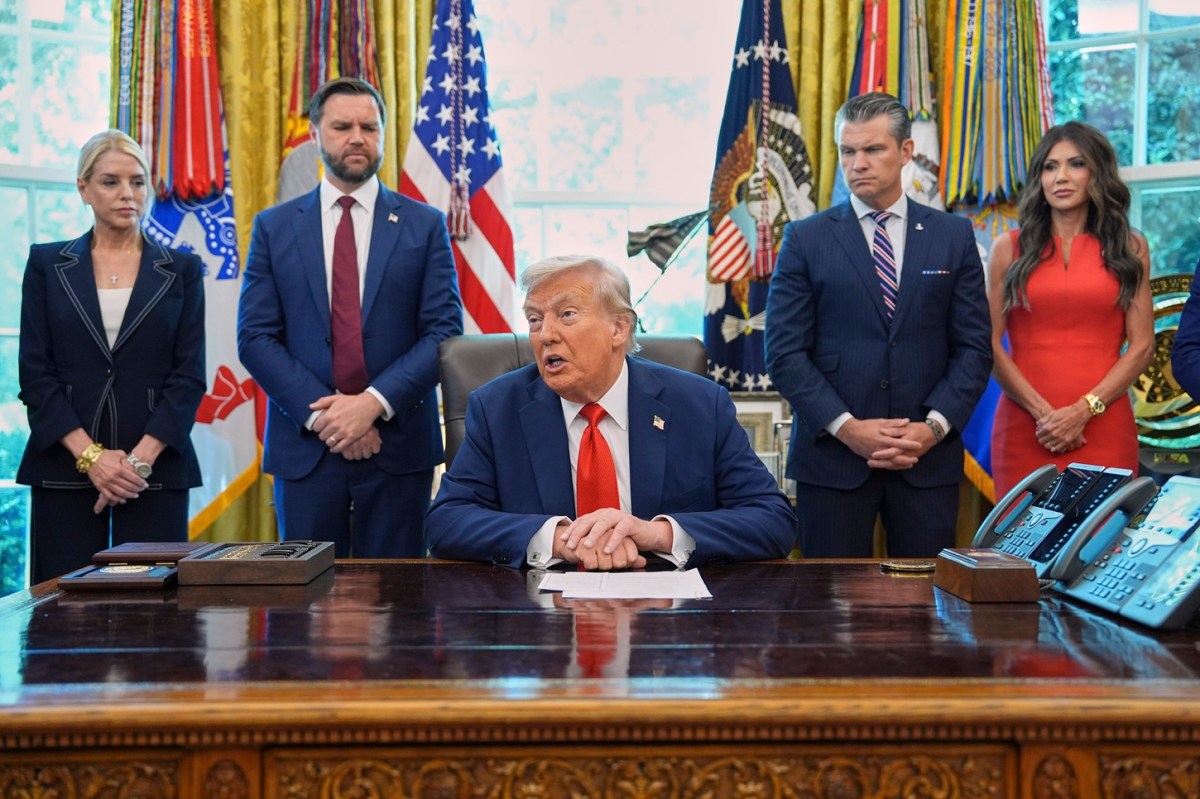 ¿Recibirás un nuevo cheque de Trump? Expertos analizan su intención de ...