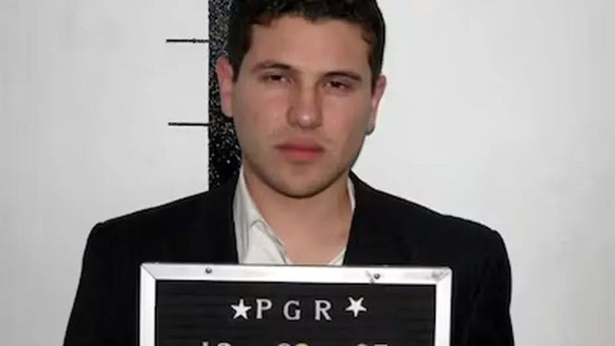 ICE lanza recompensa de $10 millones por Iván Archivaldo Guzmán ...