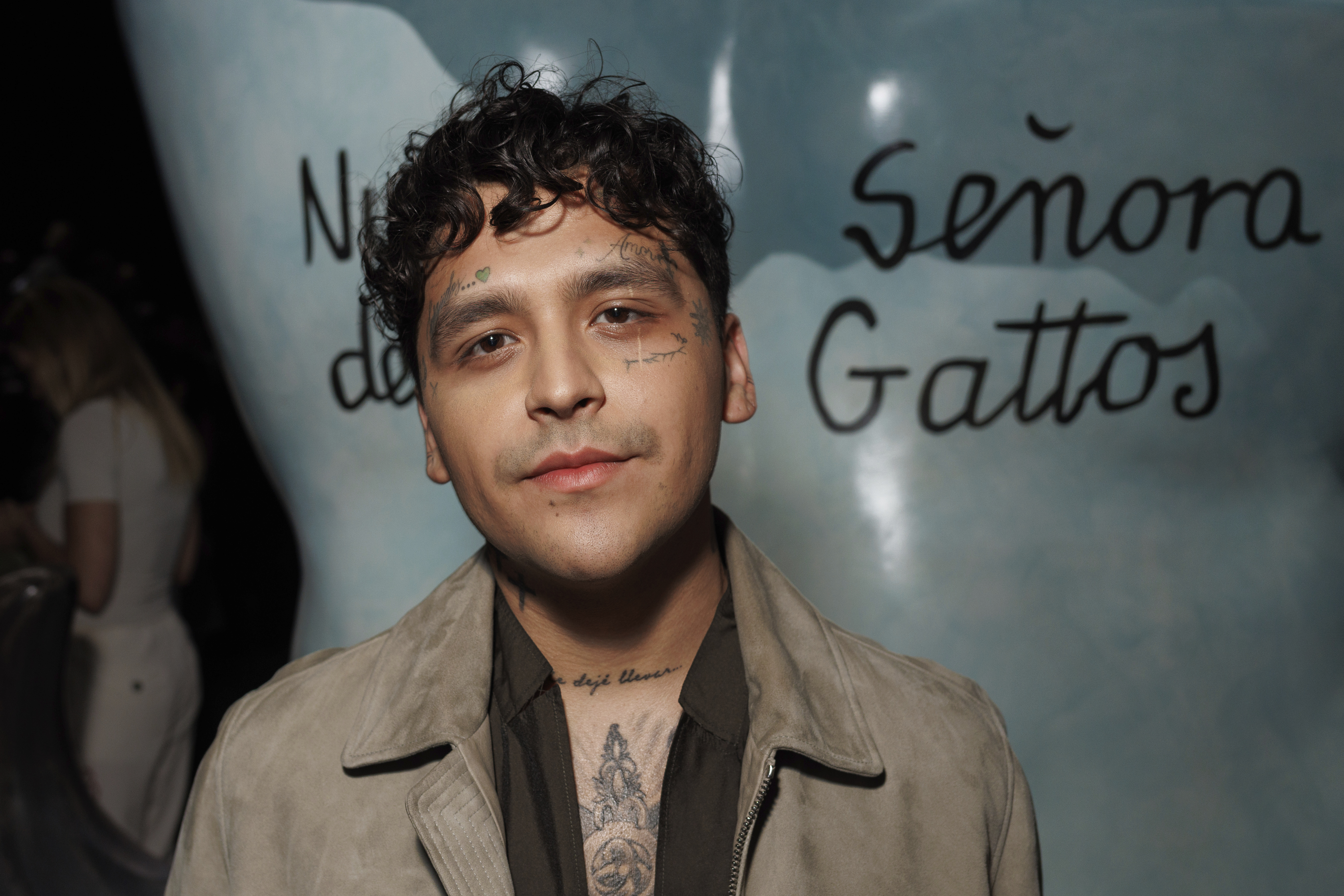 Christian Nodal es criticado por feministas, piden cancelar concierto ...