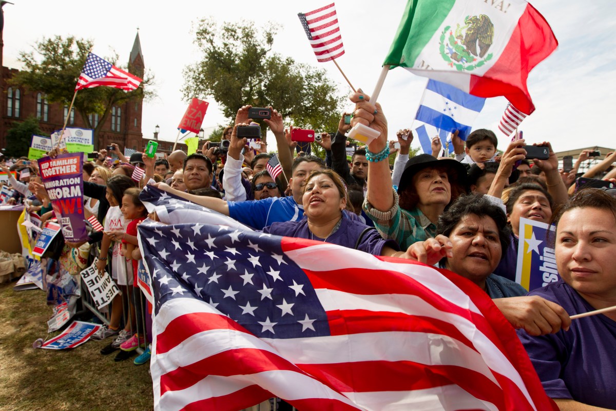 "Los hispanos hacen grande a Estados Unidos": La campaña para pedir ...