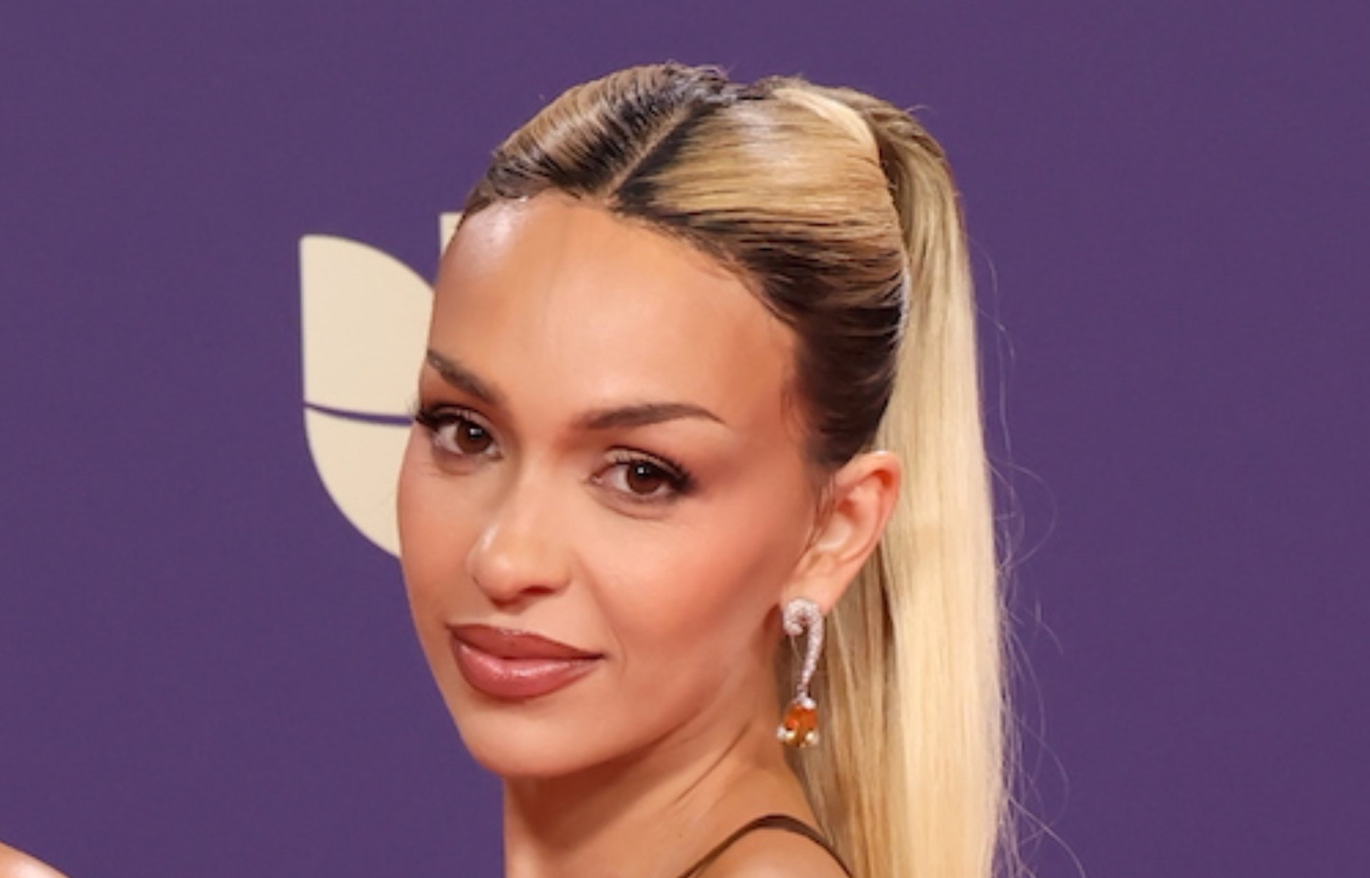 El vestido de Bad Gyal en Premios Juventud 2025 causa revuelo - El ...