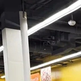 Nuevo look de Carlos Alcaraz en el US Open hace estallar los memes en ...