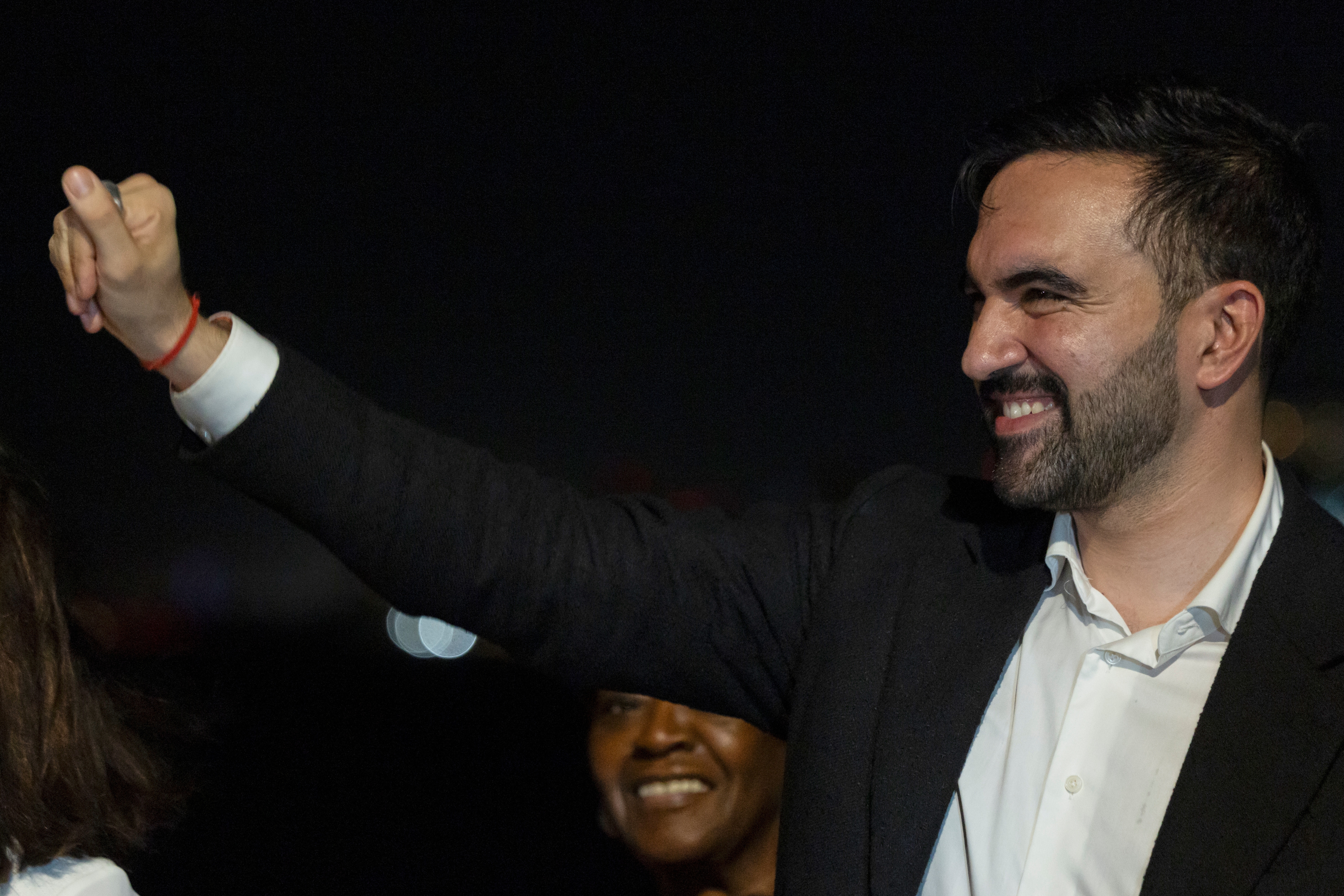 (VIDEO) Zohran Mamdani en la conferencia SOMOS: "Puerto Rico no se ...