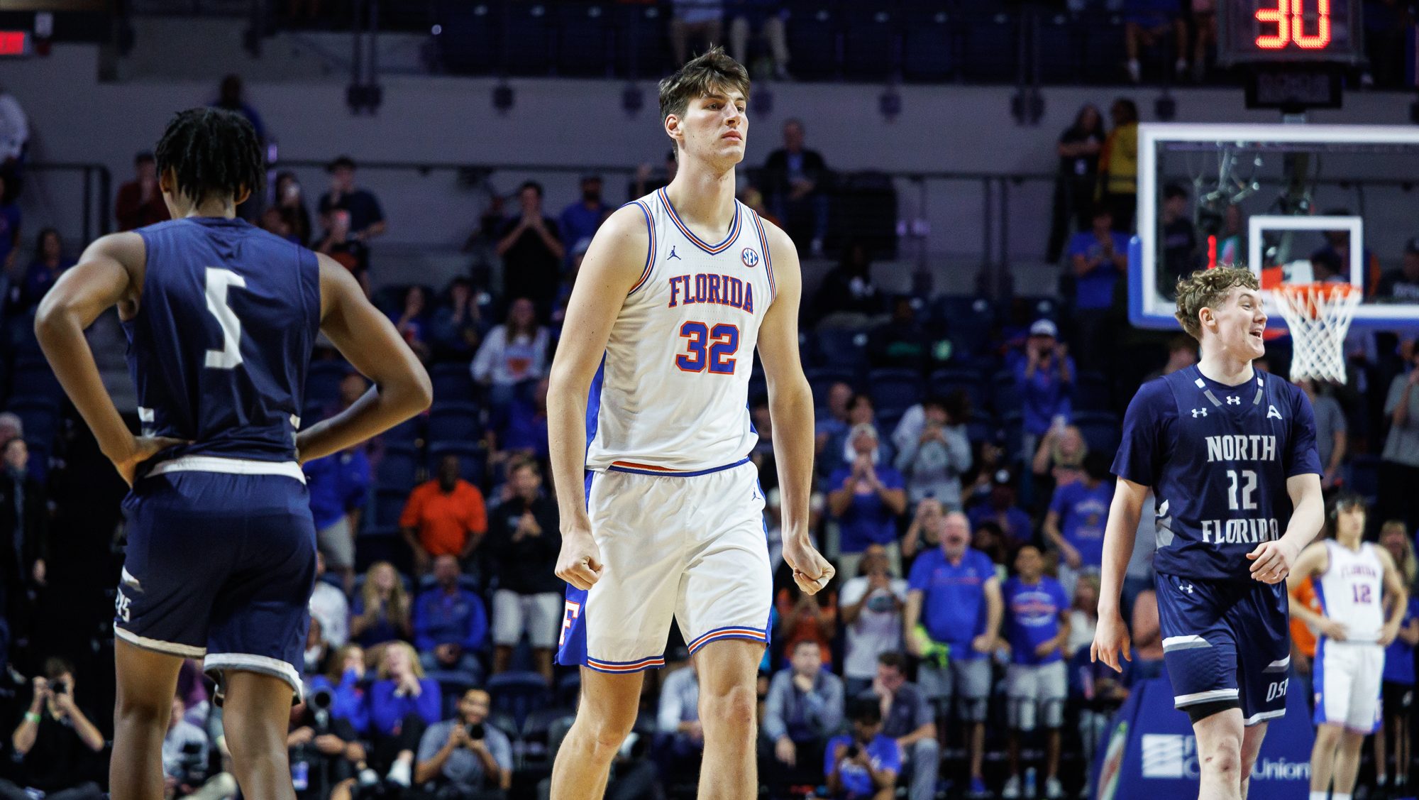 Olivier Rioux hace historia: debutó con Florida como el jugador más ...