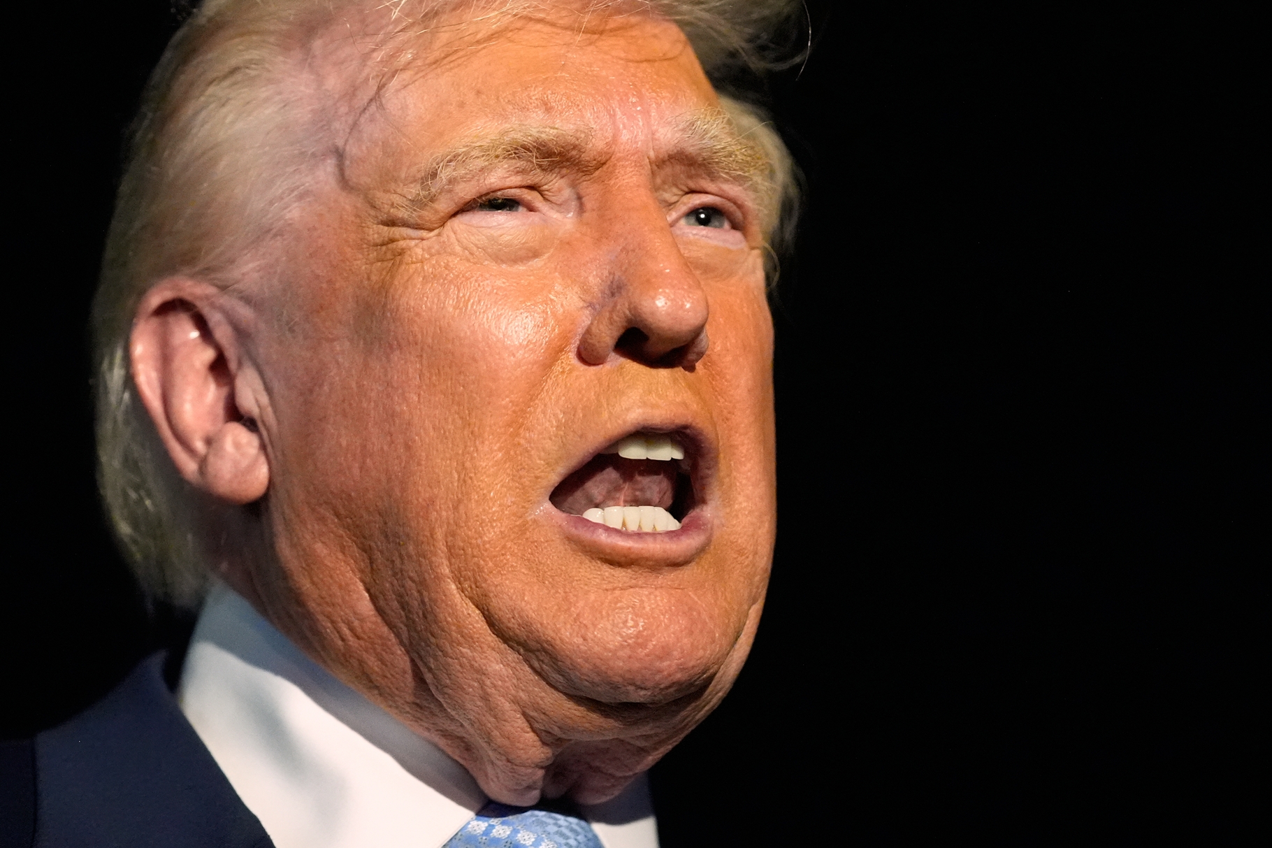 Trump revela cuándo entregará cheques de estímulo de $2,000 dólares a ...