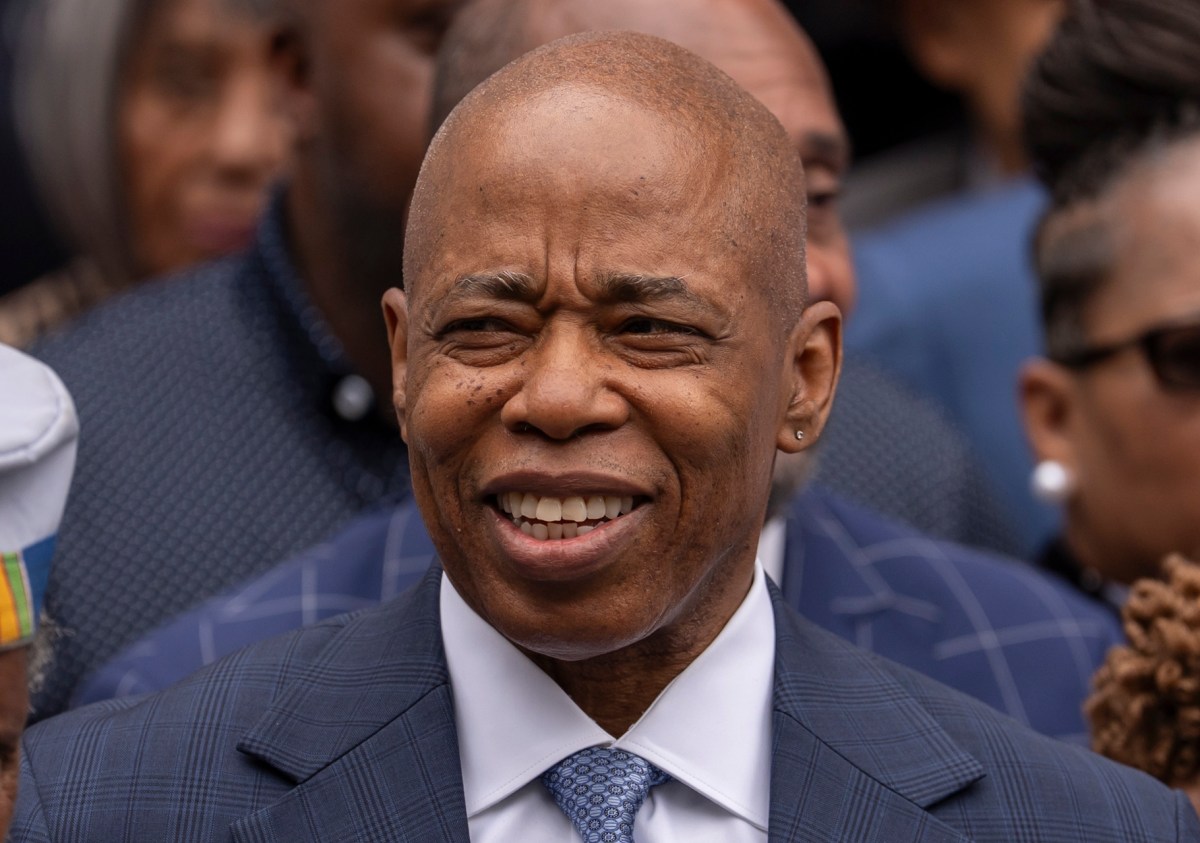 Eric Adams viaja a Israel en sus últimas semanas como alcalde - El ...