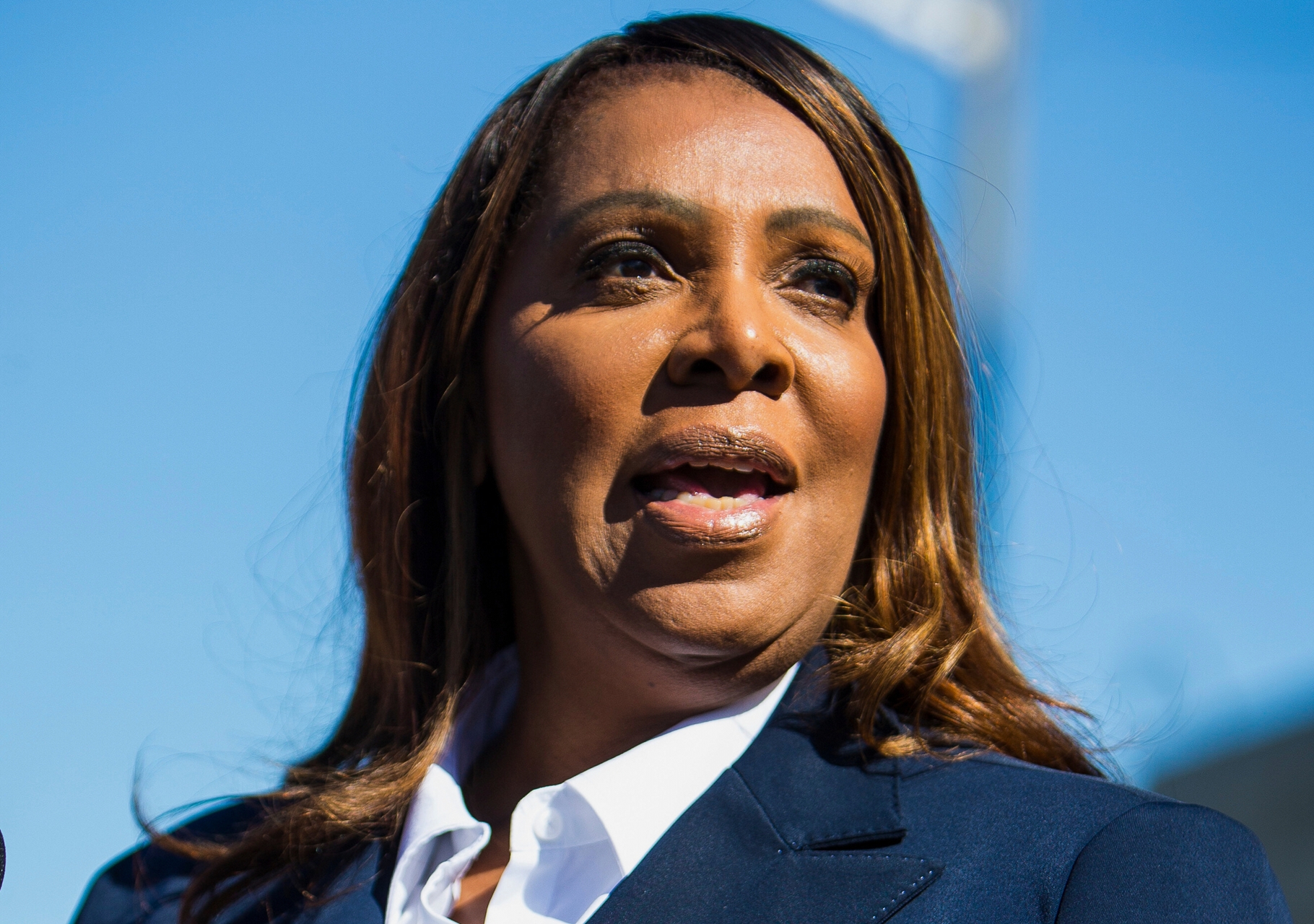 Letitia James exige la publicación de la norma que amplía alertas de ...