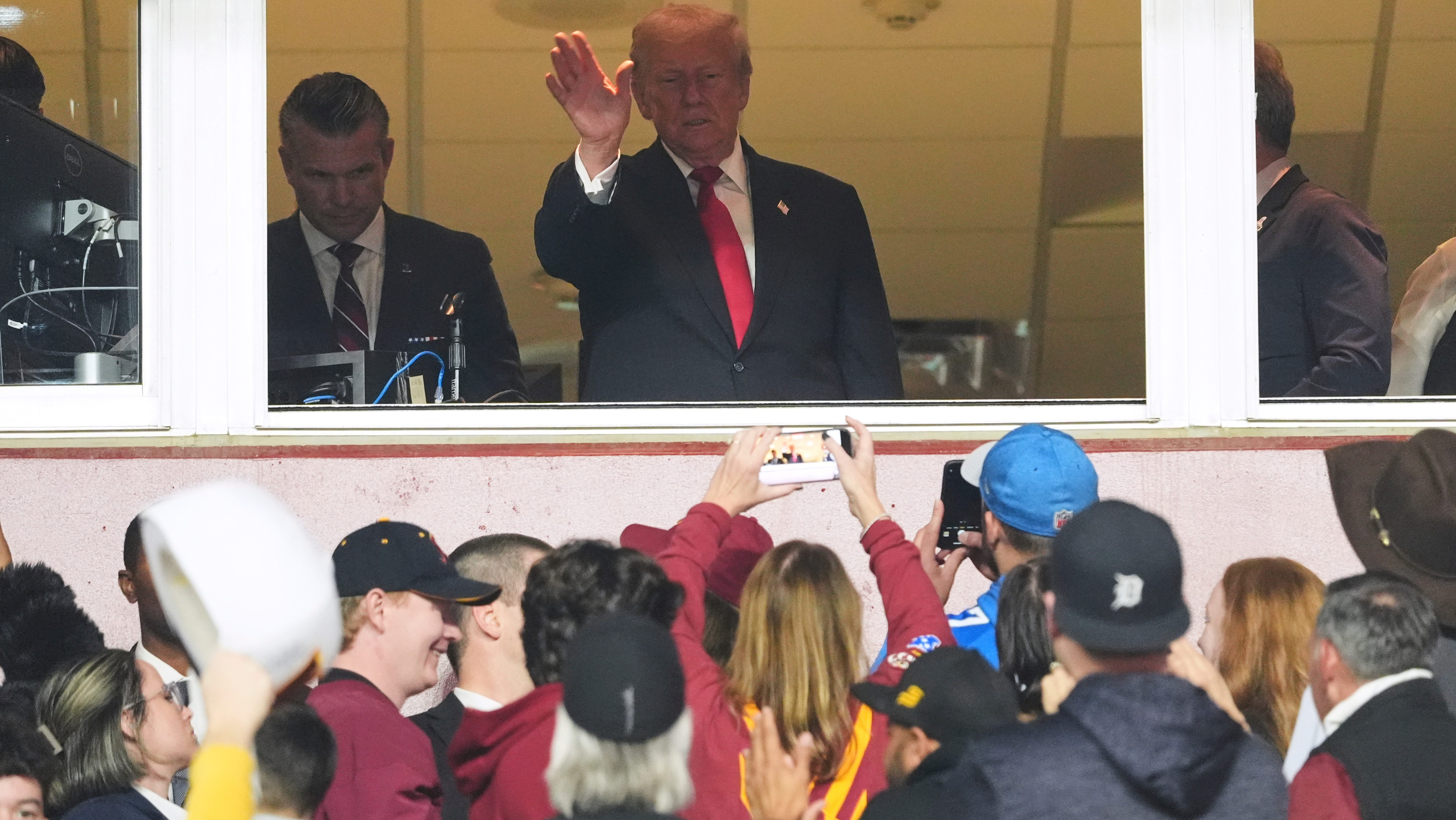 Donald Trump abucheado en partido de la NFL entre Washington Commanders ...