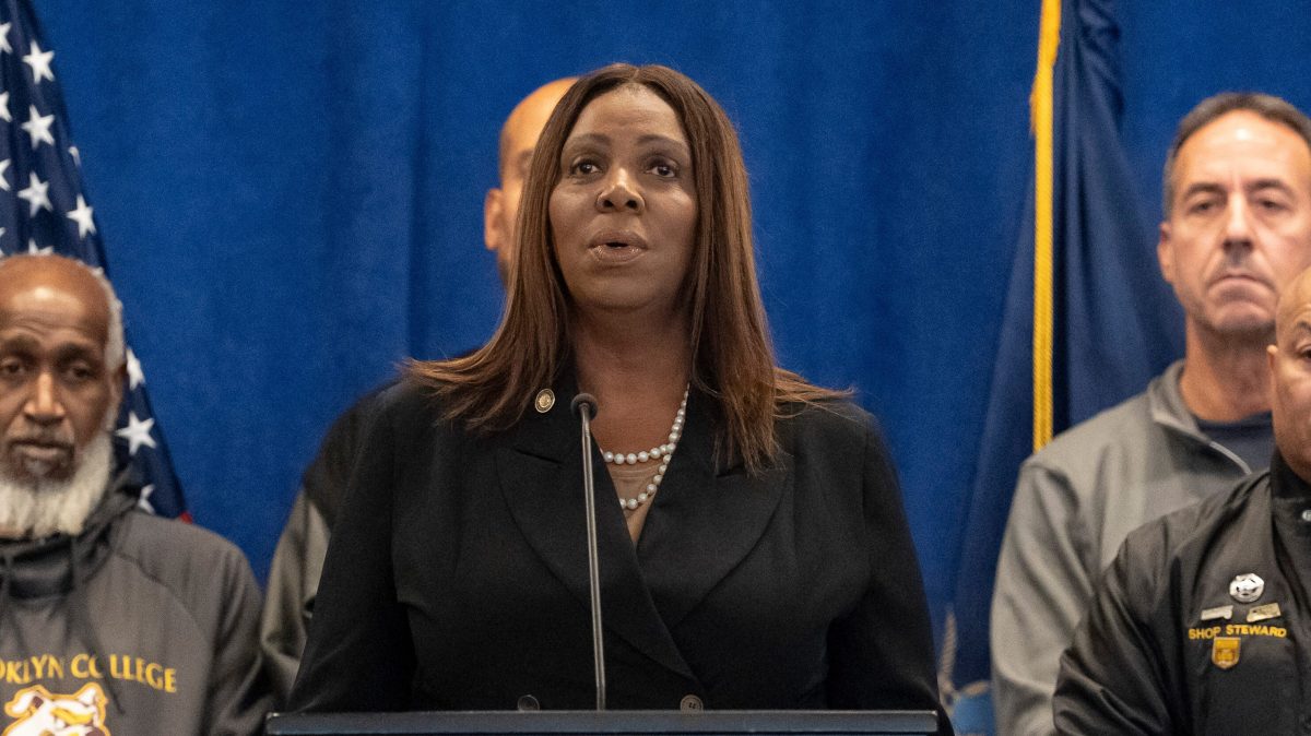 Letitia James obtiene $150 millones de Mercedes-Benz por falsificar ...