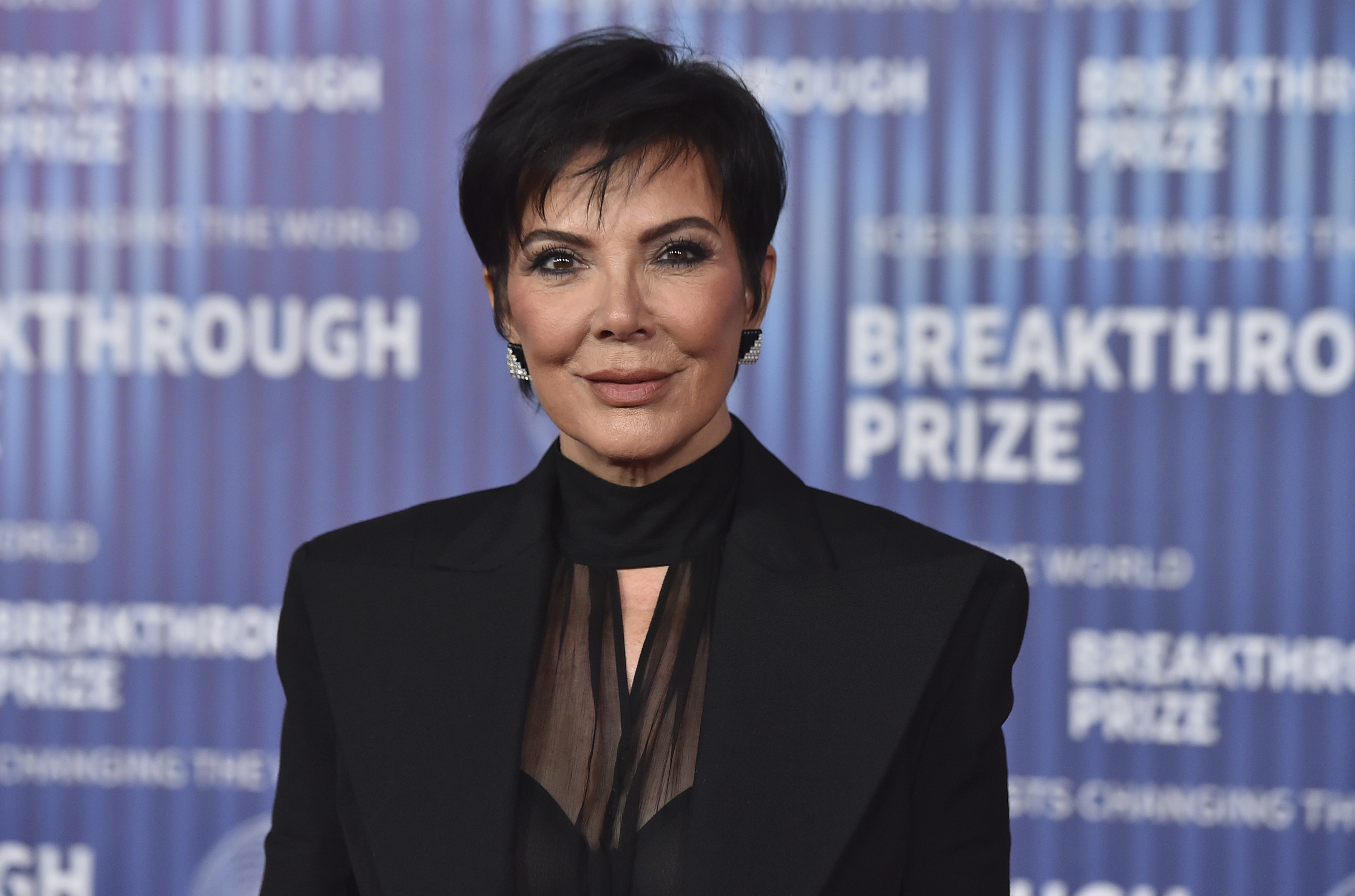 Kris Jenner sobre sus cirugías y su lifting facial: “Mi nariz es ...