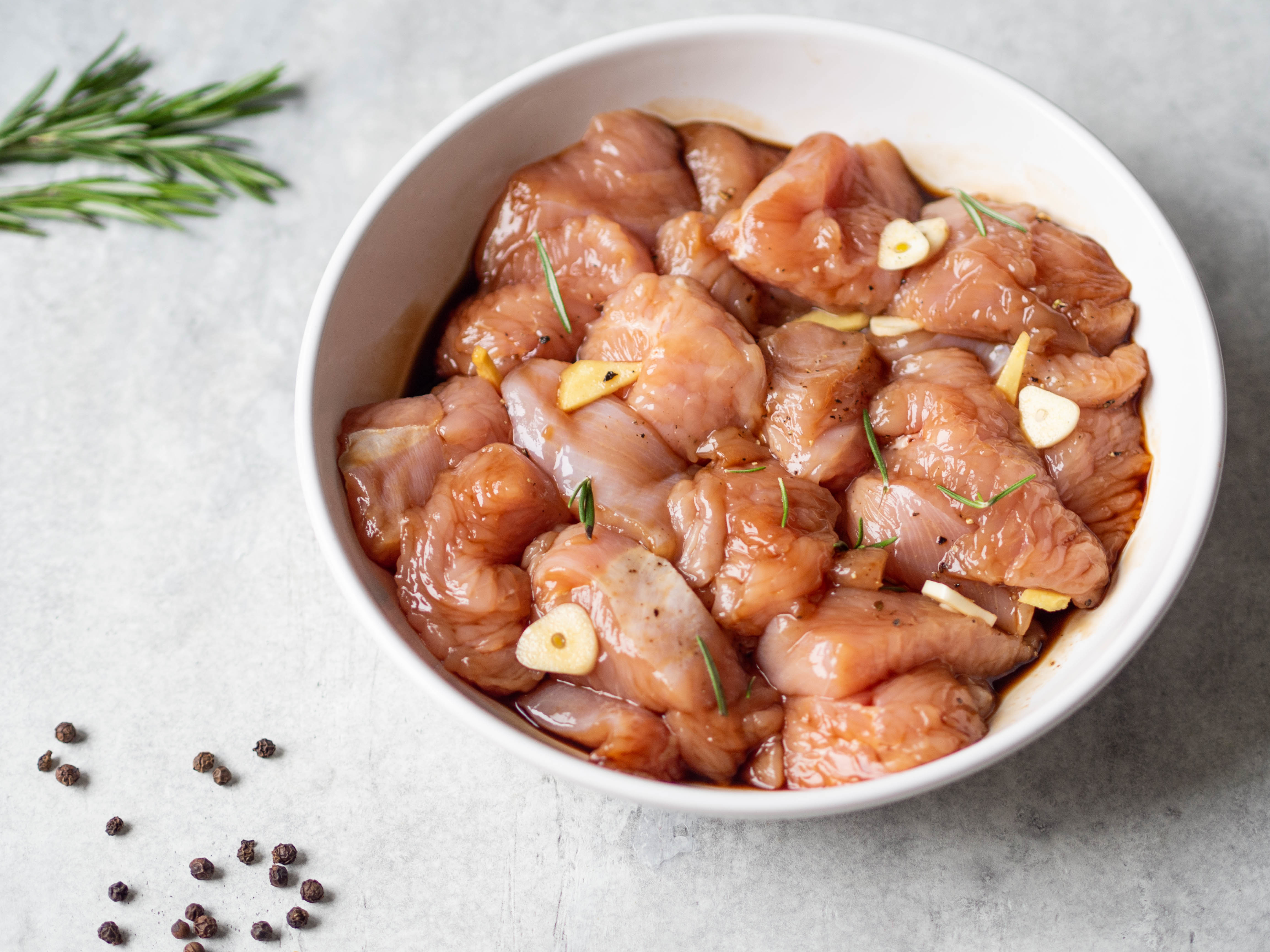 Cocina pollo marinando con tres recetas saludables - El Diario NY