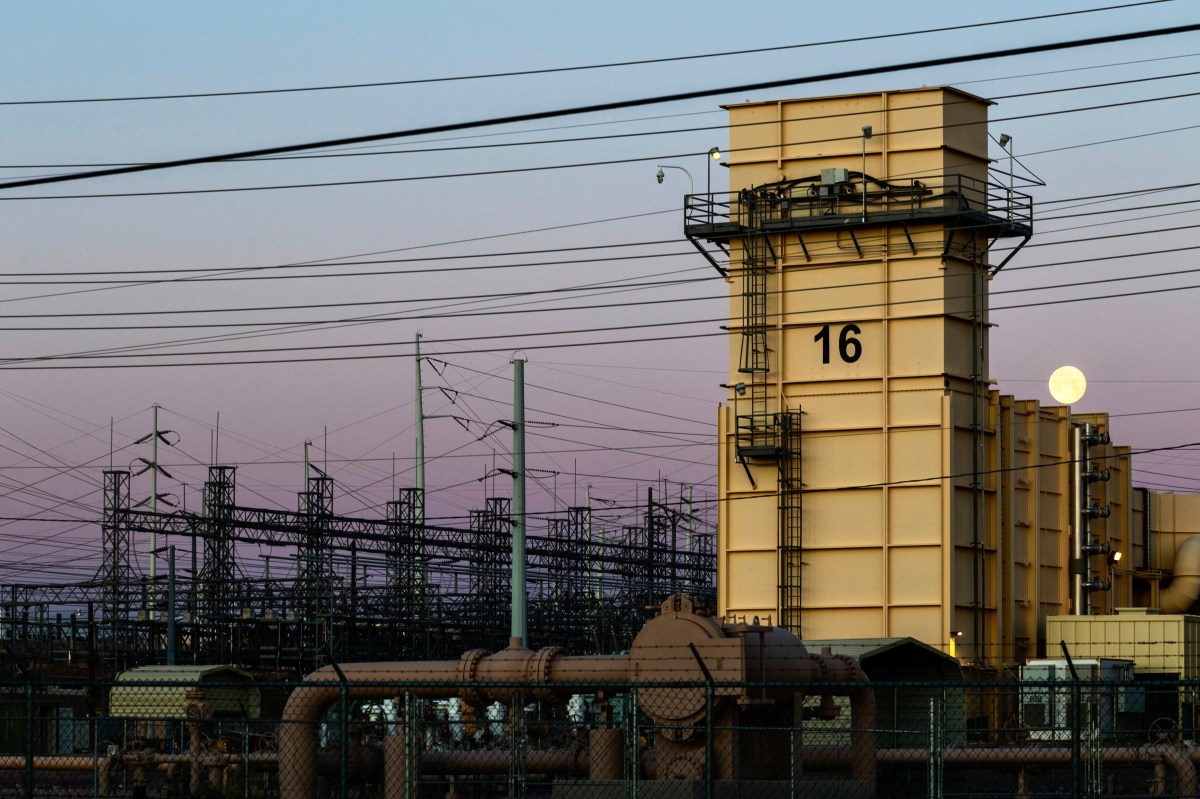 "Exceso" de generación con gas natural en Puerto Rico retrasa meta de ...