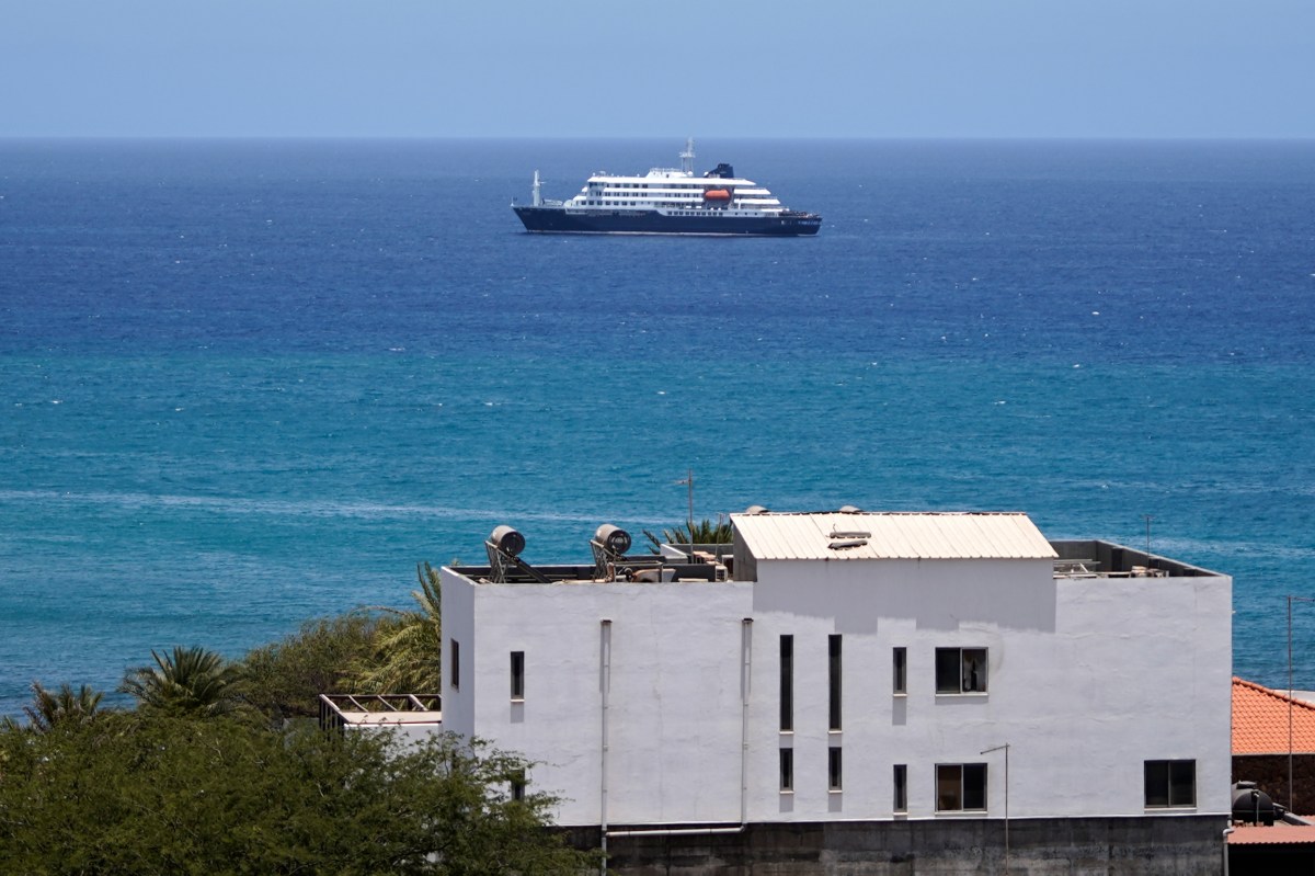 Tres muertos por posible brote de hantavirus dentro de un crucero ...