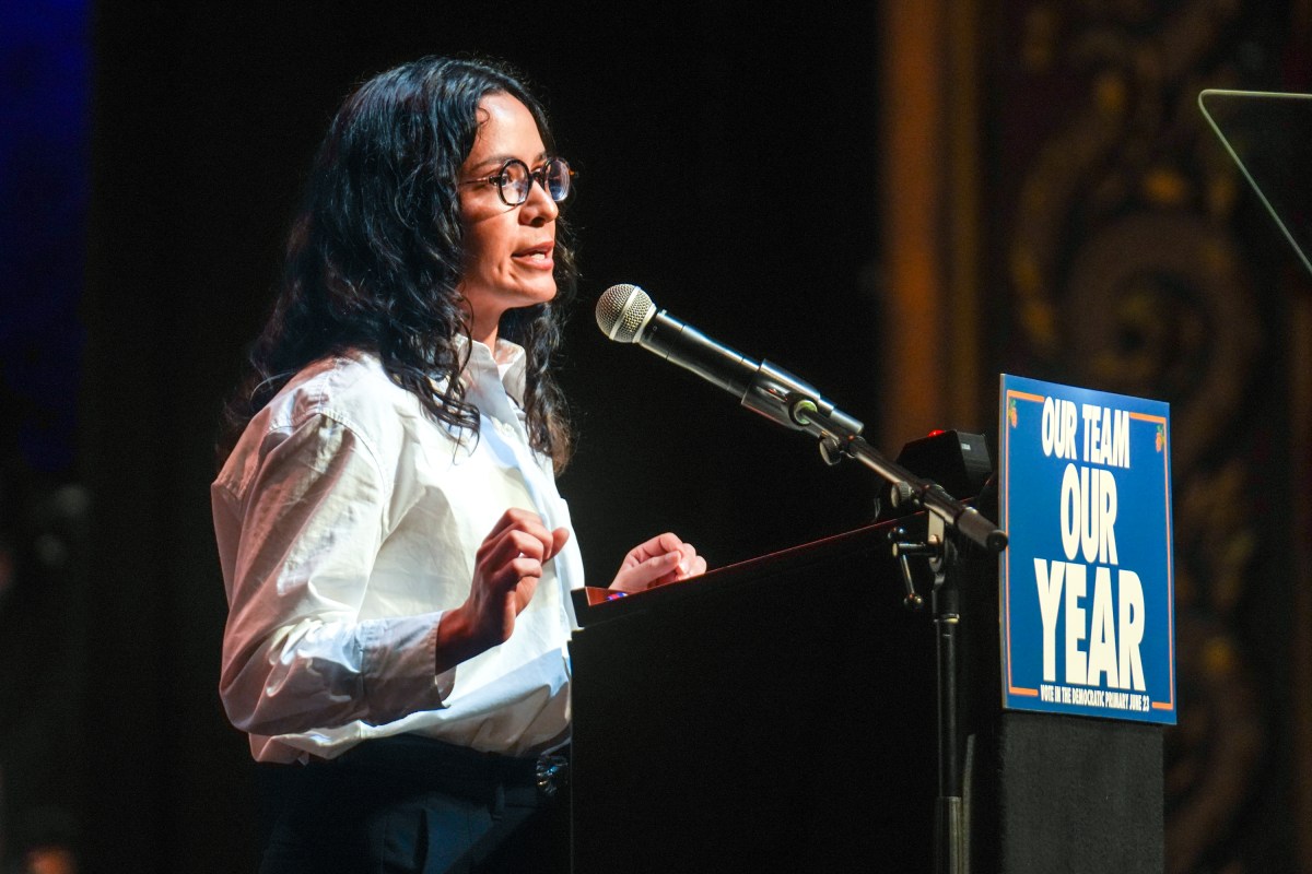 Puerto Rico en las primarias demócratas de NY: Claire Valdez gana ...