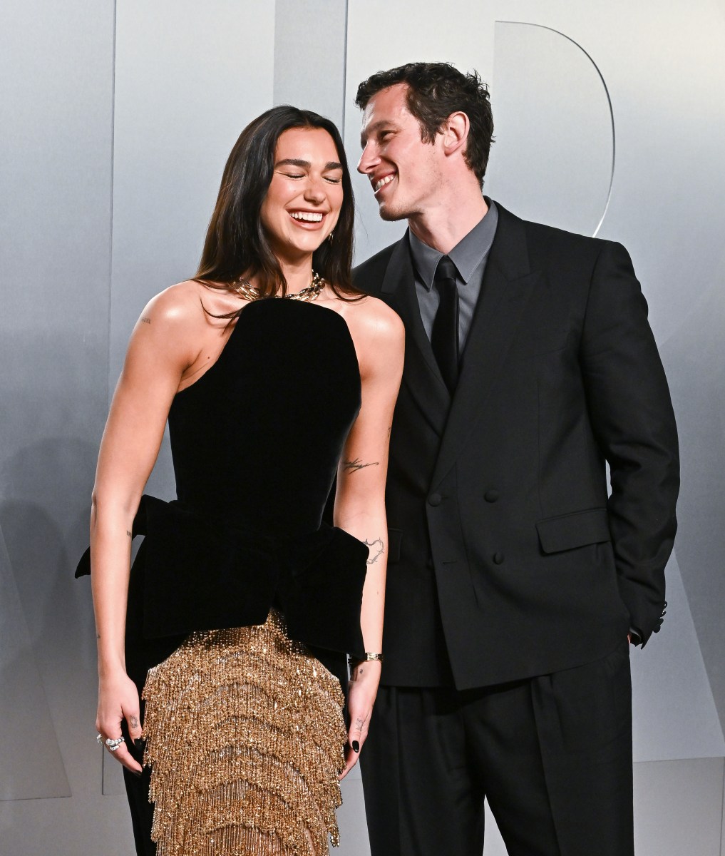 Dua Lipa y Callum Turner fueron captados en la Fontada di Trevi - El ...